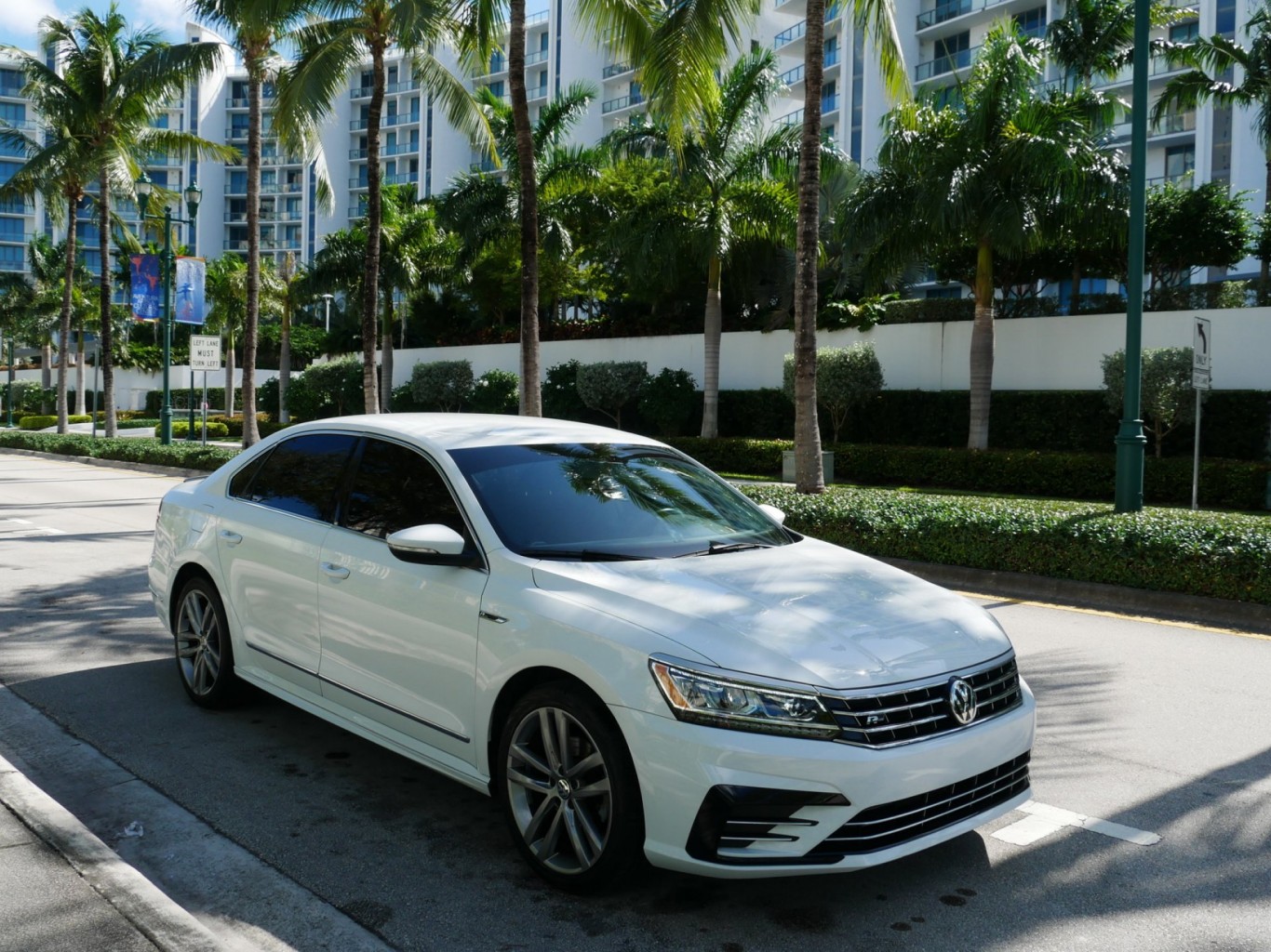 2017 Volkswagen Passat r-line // Buy Cars on GBChoice