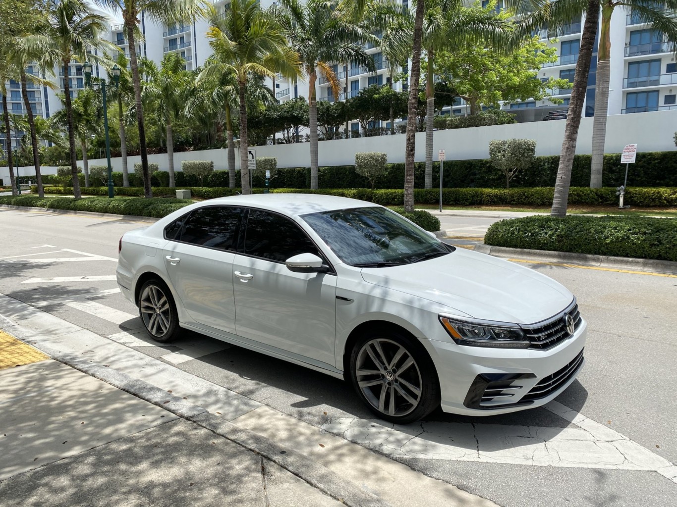 2018 Volkswagen Passat R_line // Buy Cars on GBChoice