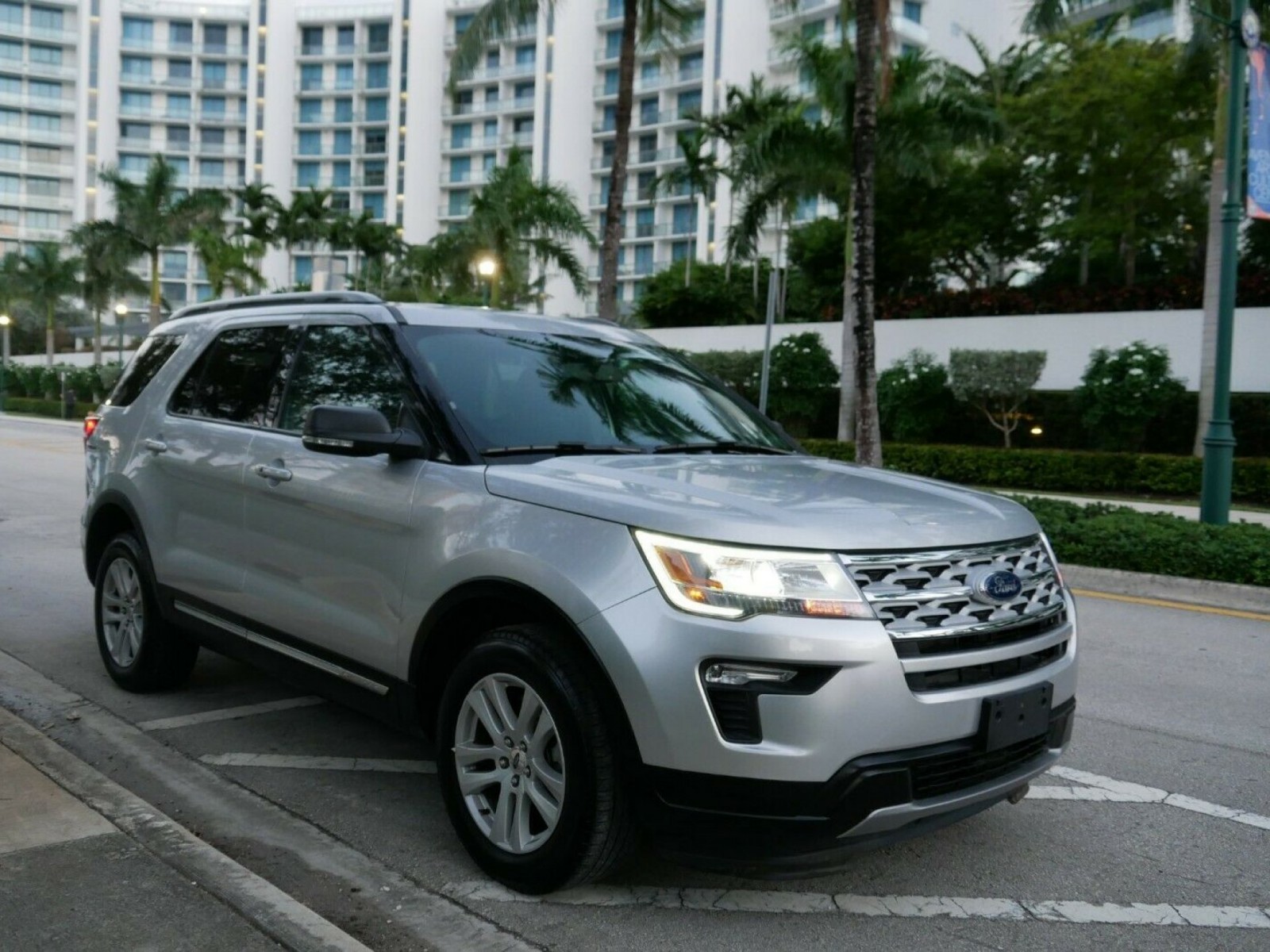 2019 Ford Explorer XLT // Buy Cars on GBChoice