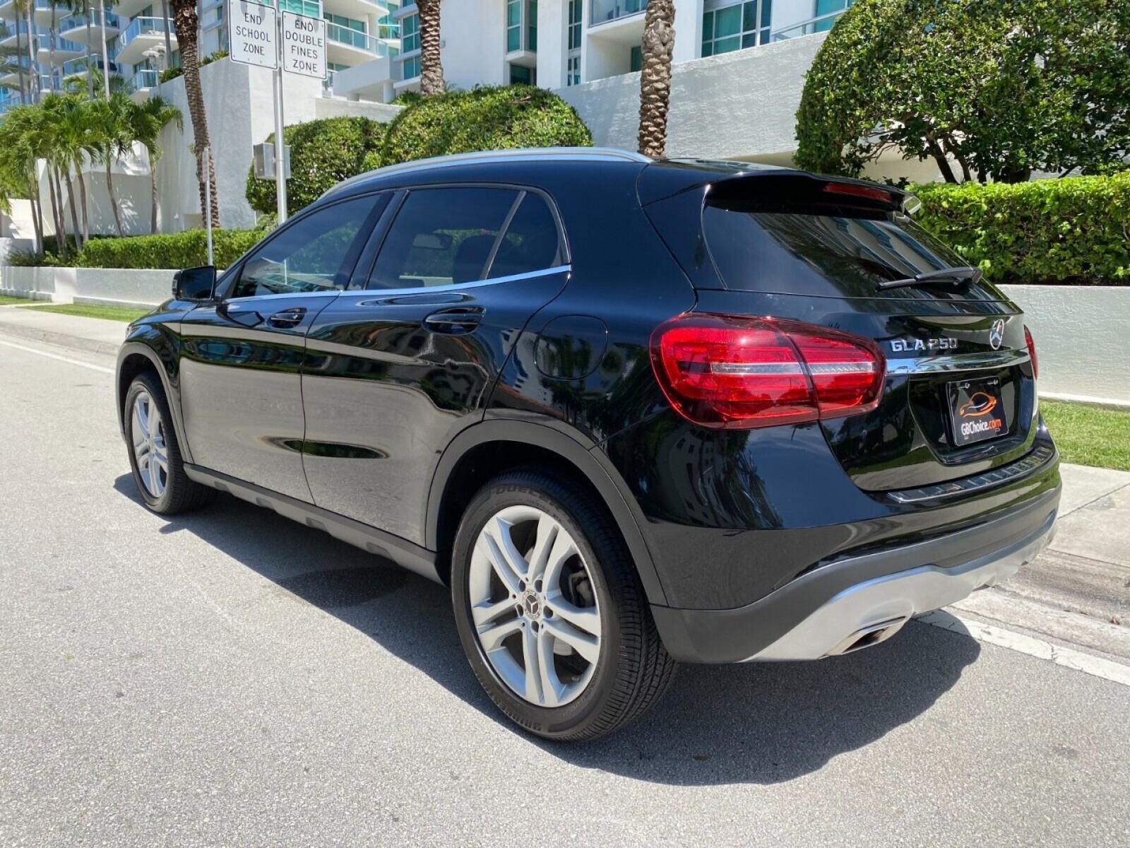 MERCEDES-BENZ GLA 2019 - EXPENSIVE CROSSOVER WITH ADVANCED EQUIPMENT